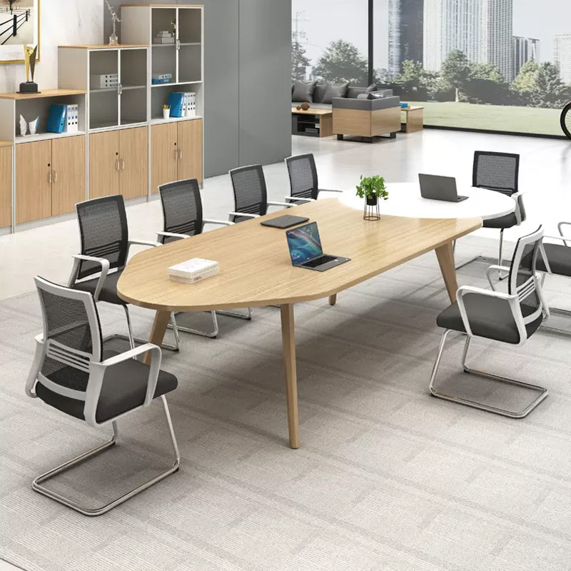 激安業務家具と言えば TOMOKAGU デザインと素材にこだわった確かな品質、 圧倒的バリエーションながら驚安の業務家具。会社 の開設拡張